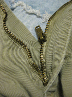 How to replace a zipper - The Sewing Loft